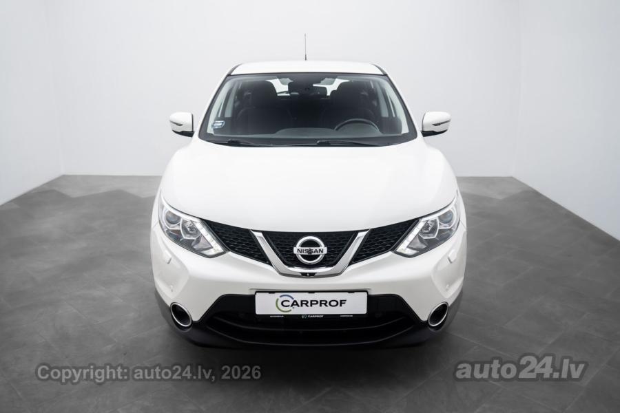 White Nissan Qashqai 2016 in Tallinn, with an engine capacity of 1.20 L and mileage of 102 thousand km for 9999 €, photo 3 on AUTOMOTO.COM.LV