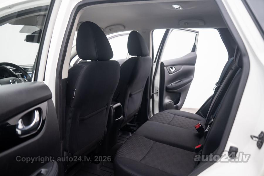 White Nissan Qashqai 2016 in Tallinn, with an engine capacity of 1.20 L and mileage of 102 thousand km for 9999 €, photo 10 on AUTOMOTO.COM.LV