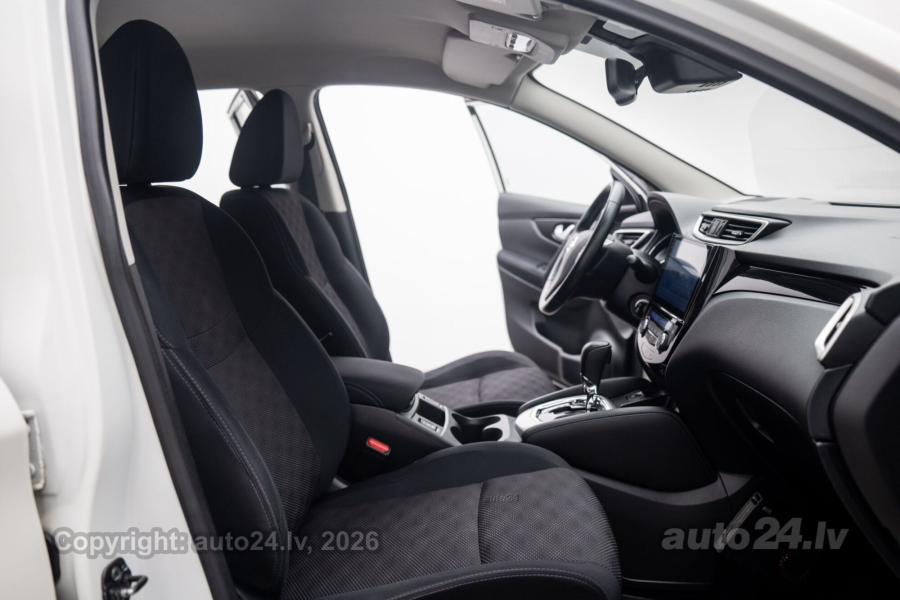 White Nissan Qashqai 2016 in Tallinn, with an engine capacity of 1.20 L and mileage of 102 thousand km for 9999 €, photo 12 on AUTOMOTO.COM.LV