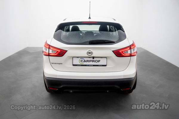 Balts Nissan Qashqai 2017 Tallina, ar dzinēja tilpumu 1.20 L un nobraukumu 138 tūkst. km par 9999 €, foto 5 vietnē AUTOMOTO.COM.LV