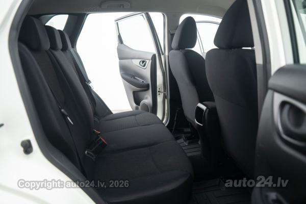 Balts Nissan Qashqai 2017 Tallina, ar dzinēja tilpumu 1.20 L un nobraukumu 138 tūkst. km par 9999 €, foto 10 vietnē AUTOMOTO.COM.LV