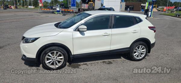 White Nissan Qashqai 2017 in Tallinn, with an engine capacity of 1.20 L and mileage of 184 thousand km for 7900 €, photo 3 on AUTOMOTO.COM.LV
