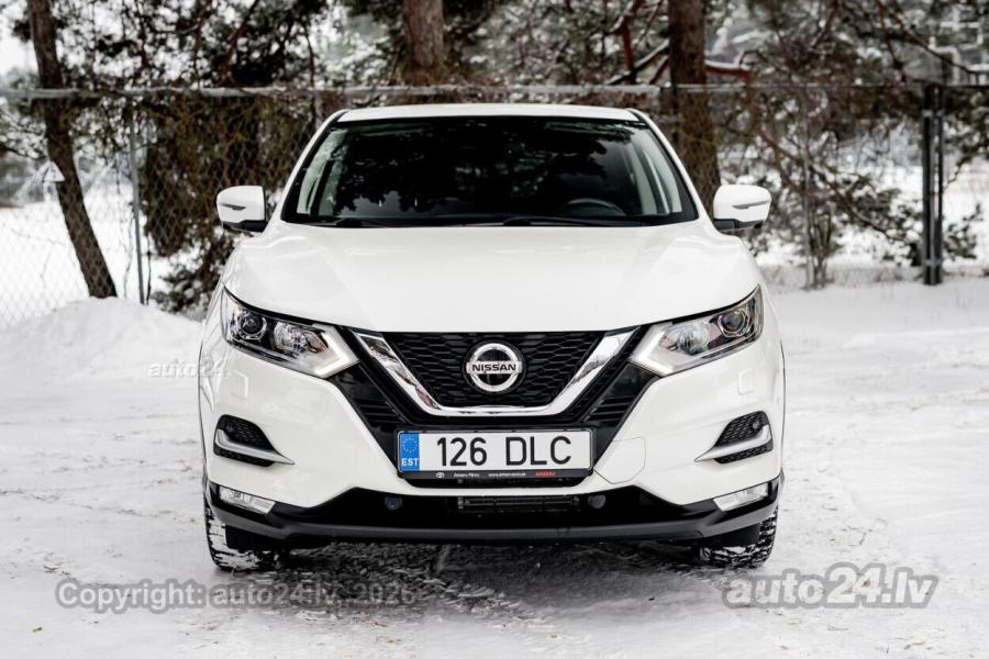 White Nissan Qashqai 2018 in Parnu, with an engine capacity of 1.20 L and mileage of 94 thousand km for 12990 €, photo 3 on AUTOMOTO.COM.LV