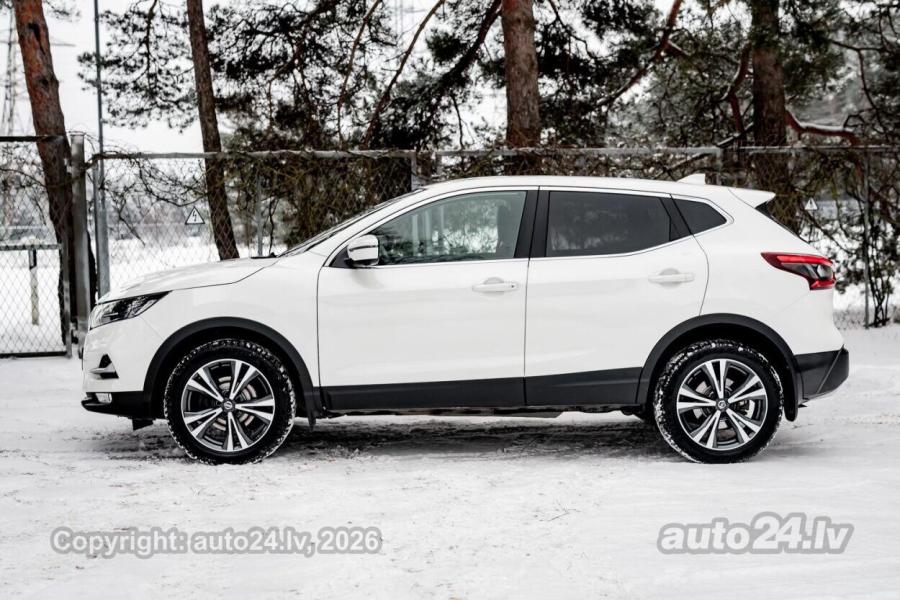 White Nissan Qashqai 2018 in Parnu, with an engine capacity of 1.20 L and mileage of 94 thousand km for 12990 €, photo 9 on AUTOMOTO.COM.LV