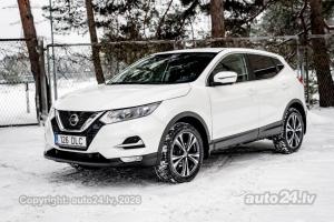 White Nissan Qashqai 2018 in Parnu, with an engine capacity of 1.20 L and mileage of 94 thousand km for 12990 €, photo 10 on AUTOMOTO.COM.LV