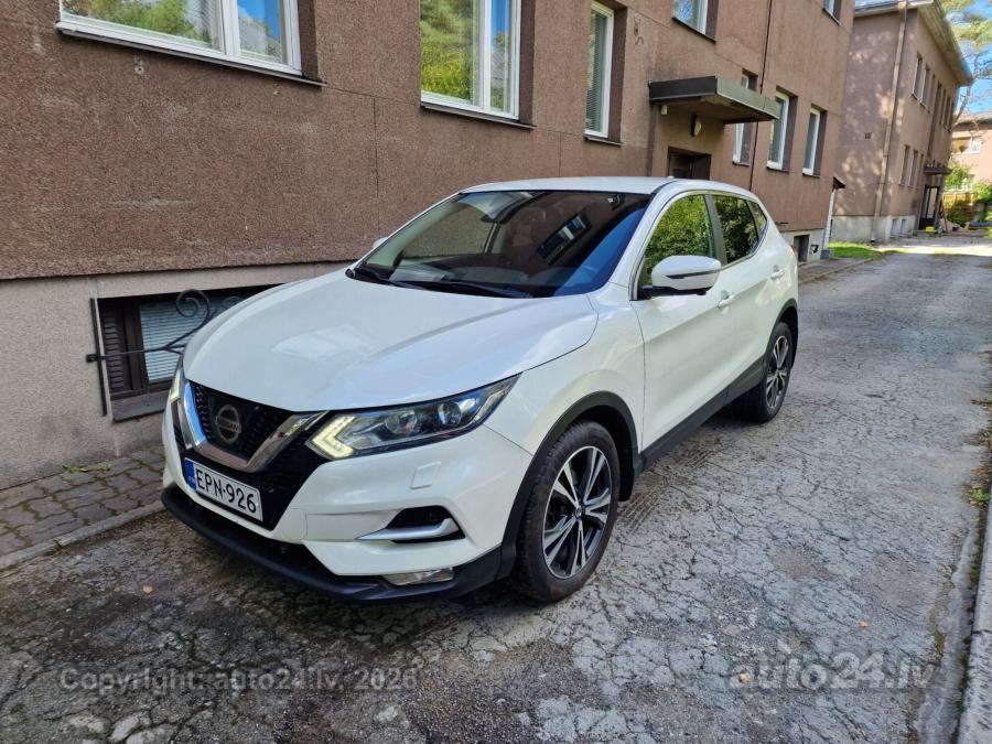 White Nissan Qashqai 2018 in Tallinn, with an engine capacity of 1.20 L and mileage of 189 thousand km for 7900 €, photo 1 on AUTOMOTO.COM.LV