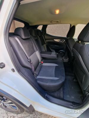 White Nissan Qashqai 2018 in Tallinn, with an engine capacity of 1.20 L and mileage of 189 thousand km for 7900 €, photo 6 on AUTOMOTO.COM.LV