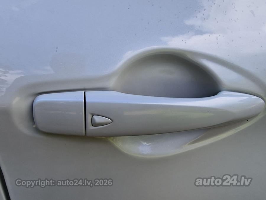 White Nissan Qashqai 2018 in Tallinn, with an engine capacity of 1.20 L and mileage of 189 thousand km for 7900 €, photo 18 on AUTOMOTO.COM.LV