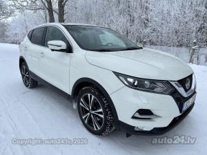 White Nissan Qashqai 2019 in Tallinn, with an engine capacity of 1.30 L and mileage of 110 thousand km for 12990 €, photo 4 on AUTOMOTO.COM.LV