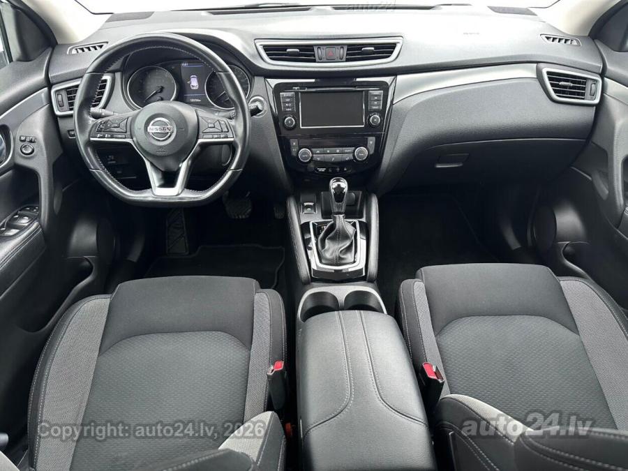White Nissan Qashqai 2019 in Tallinn, with an engine capacity of 1.30 L and mileage of 110 thousand km for 12990 €, photo 7 on AUTOMOTO.COM.LV