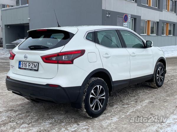 White Nissan Qashqai 2019 in Tartu, with an engine capacity of 1.30 L and mileage of 120 thousand km for 12900 €, photo 6 on AUTOMOTO.COM.LV