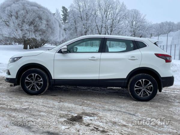 White Nissan Qashqai 2019 in Tartu, with an engine capacity of 1.30 L and mileage of 120 thousand km for 12900 €, photo 9 on AUTOMOTO.COM.LV