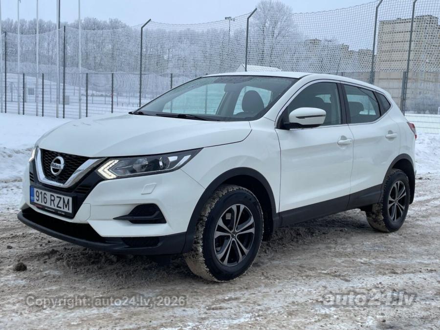 White Nissan Qashqai 2019 in Tartu, with an engine capacity of 1.30 L and mileage of 121 thousand km for 9900 €, photo 1 on AUTOMOTO.COM.LV