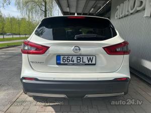 White Nissan Qashqai 2019 in Tallinn, with an engine capacity of 1.30 L and mileage of 68 thousand km for 15990 €, photo 6 on AUTOMOTO.COM.LV