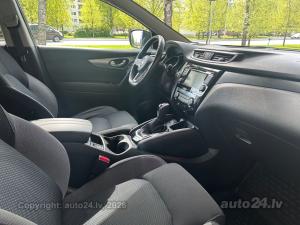 White Nissan Qashqai 2019 in Tallinn, with an engine capacity of 1.30 L and mileage of 68 thousand km for 15990 €, photo 7 on AUTOMOTO.COM.LV