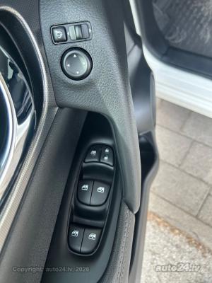 White Nissan Qashqai 2019 in Tallinn, with an engine capacity of 1.30 L and mileage of 68 thousand km for 15990 €, photo 11 on AUTOMOTO.COM.LV