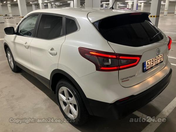 Balts Nissan Qashqai 2020 Tallina, ar dzinēja tilpumu 1.30 L un nobraukumu 115 tūkst. km par 13900 €, foto 4 vietnē AUTOMOTO.COM.LV