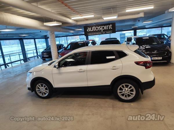 White Nissan Qashqai 2020 in Tartu, with an engine capacity of 1.30 L and mileage of 91 thousand km for 14990 €, photo 3 on AUTOMOTO.COM.LV