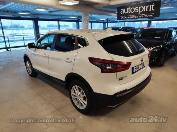 White Nissan Qashqai 2020 in Tartu, with an engine capacity of 1.30 L and mileage of 91 thousand km for 14990 €, photo 4 on AUTOMOTO.COM.LV
