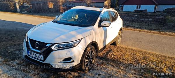 White Nissan Qashqai 2020 in Rakvere, with an engine capacity of 1.30 L and mileage of 64 thousand km for 16900 €, photo 1 on AUTOMOTO.COM.LV