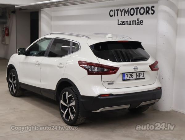 White Nissan Qashqai 2021 in Tallinn, with an engine capacity of 1.30 L and mileage of 59 thousand km for 18900 €, photo 3 on AUTOMOTO.COM.LV