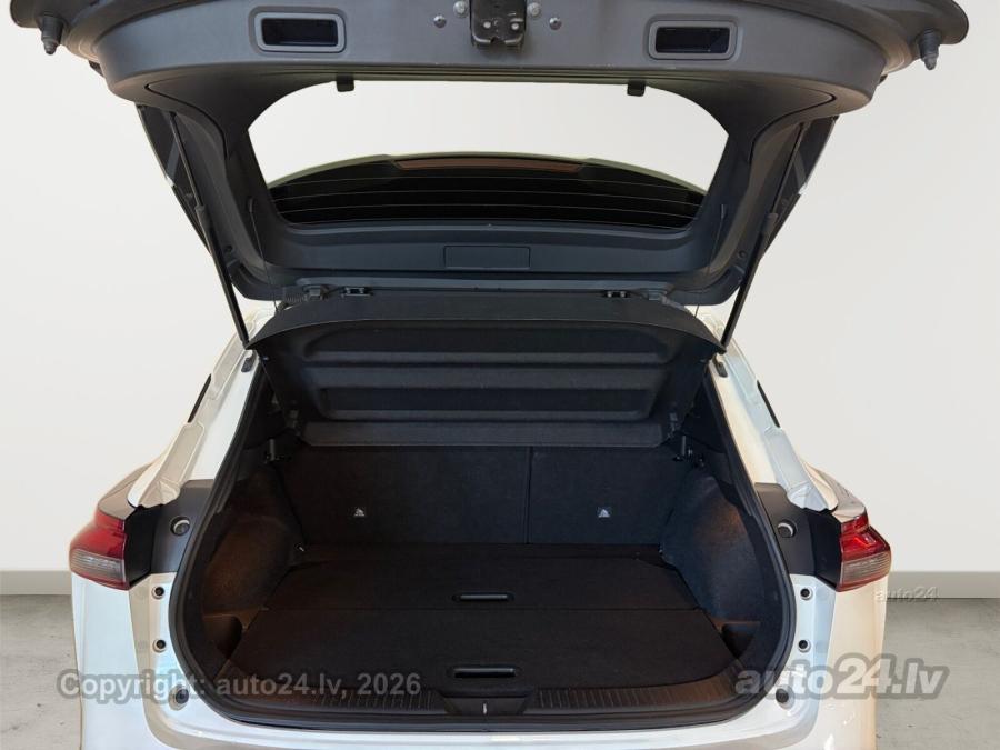 Balts Nissan Qashqai 2021 Tallina, ar dzinēja tilpumu 1.30 L un nobraukumu 79 tūkst. km par 21490 €, foto 14 vietnē AUTOMOTO.COM.LV