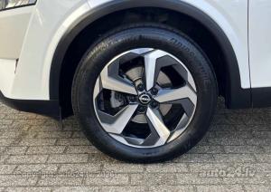 Balts Nissan Qashqai 2024 Tallina, ar dzinēja tilpumu 1.30 L un nobraukumu 24 tūkst. km par 25790 €, foto 30 vietnē AUTOMOTO.COM.LV