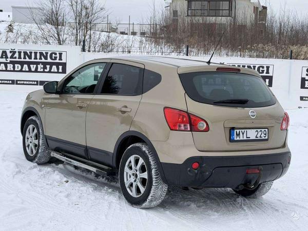 Yellow Nissan Qashqai 2007 in Vilnius, with an engine capacity of 2.00 L and mileage of 284 thousand km for 4800 €, photo 5 on AUTOMOTO.COM.LV