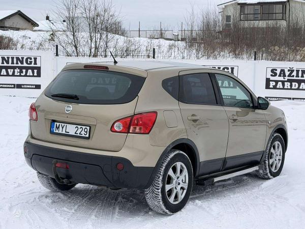 Yellow Nissan Qashqai 2007 in Vilnius, with an engine capacity of 2.00 L and mileage of 284 thousand km for 4800 €, photo 8 on AUTOMOTO.COM.LV