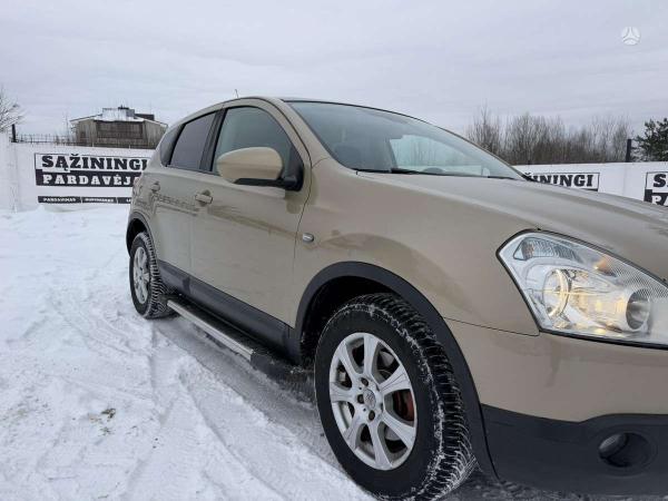 Yellow Nissan Qashqai 2007 in Vilnius, with an engine capacity of 2.00 L and mileage of 284 thousand km for 4800 €, photo 10 on AUTOMOTO.COM.LV