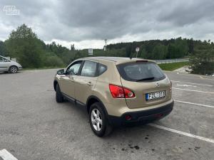 Yellow Nissan Qashqai 2007 in Utena, with an engine capacity of 2.00 L and mileage of 374 thousand km for 2300 €, photo 3 on AUTOMOTO.COM.LV