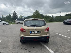 Yellow Nissan Qashqai 2007 in Utena, with an engine capacity of 2.00 L and mileage of 374 thousand km for 2300 €, photo 4 on AUTOMOTO.COM.LV