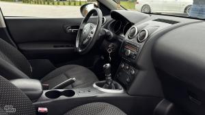 Yellow Nissan Qashqai 2007 in Utena, with an engine capacity of 2.00 L and mileage of 374 thousand km for 2300 €, photo 5 on AUTOMOTO.COM.LV