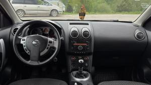 Yellow Nissan Qashqai 2007 in Utena, with an engine capacity of 2.00 L and mileage of 374 thousand km for 2300 €, photo 8 on AUTOMOTO.COM.LV