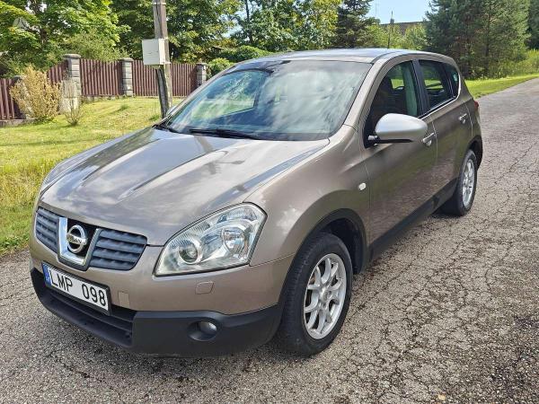 Yellow Nissan Qashqai 2008 in Vilnius, with an engine capacity of 2.00 L and mileage of 300 thousand km for 2250 €, photo 4 on AUTOMOTO.COM.LV