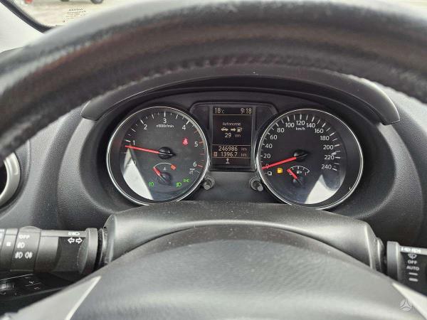 Nissan Qashqai 2011 Tauragė vietnē Dzeltens Nissan Qashqai 2011 Tauragė, ar dzinēja tilpumu 1.46 L un nobraukumu 243 tūkst. km par 3500 €, foto 3 vietnē AUTOMOTO.COM.LV
