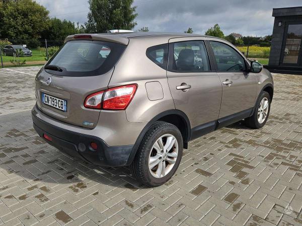 Nissan Qashqai 2011 Tauragė vietnē Dzeltens Nissan Qashqai 2011 Tauragė, ar dzinēja tilpumu 1.46 L un nobraukumu 243 tūkst. km par 3500 €, foto 8 vietnē AUTOMOTO.COM.LV