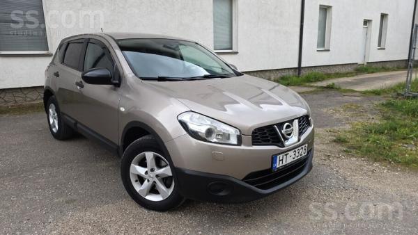 Dzeltens Nissan Qashqai 2011 Rīga, ar dzinēja tilpumu 1.60 L un nobraukumu 190 tūkst. km par 4500 €, foto 1 vietnē AUTOMOTO.COM.LV