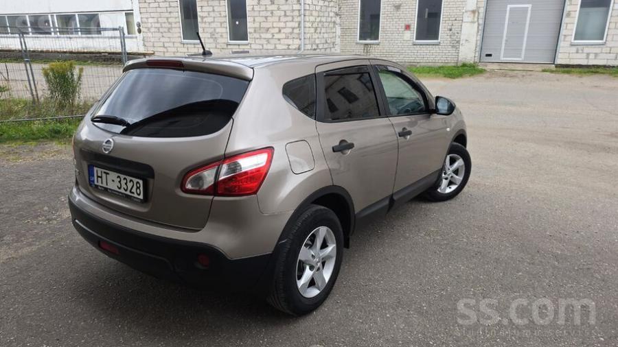 Dzeltens Nissan Qashqai 2011 Rīga, ar dzinēja tilpumu 1.60 L un nobraukumu 190 tūkst. km par 4600 €, foto 4 vietnē AUTOMOTO.COM.LV