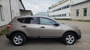 Dzeltens Nissan Qashqai 2011 Rīga, ar dzinēja tilpumu 1.60 L un nobraukumu 190 tūkst. km par 4600 €, foto 6 vietnē AUTOMOTO.COM.LV