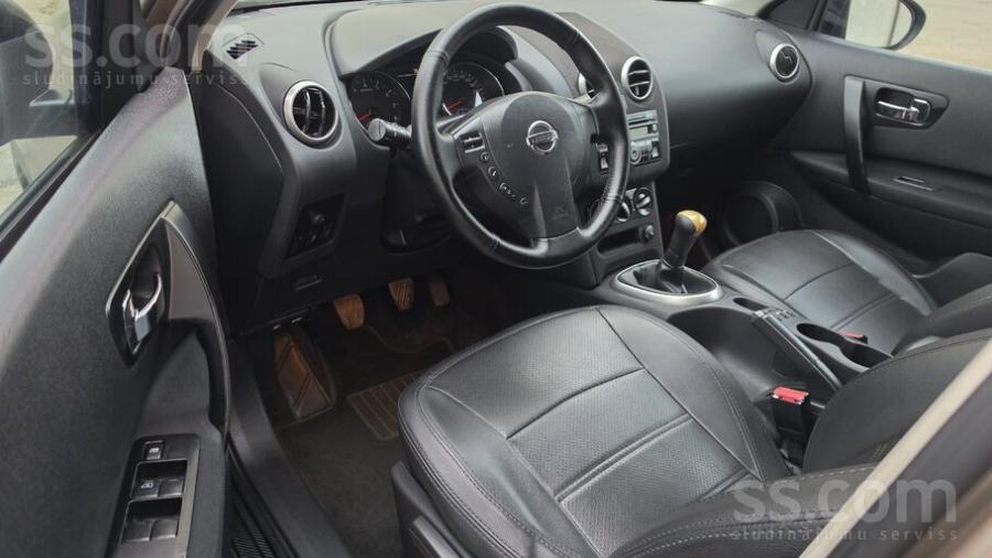 Dzeltens Nissan Qashqai 2011 Rīga, ar dzinēja tilpumu 1.60 L un nobraukumu 190 tūkst. km par 4600 €, foto 8 vietnē AUTOMOTO.COM.LV