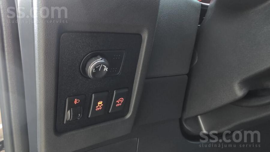Dzeltens Nissan Qashqai 2011 Rīga, ar dzinēja tilpumu 1.60 L un nobraukumu 190 tūkst. km par 4600 €, foto 12 vietnē AUTOMOTO.COM.LV