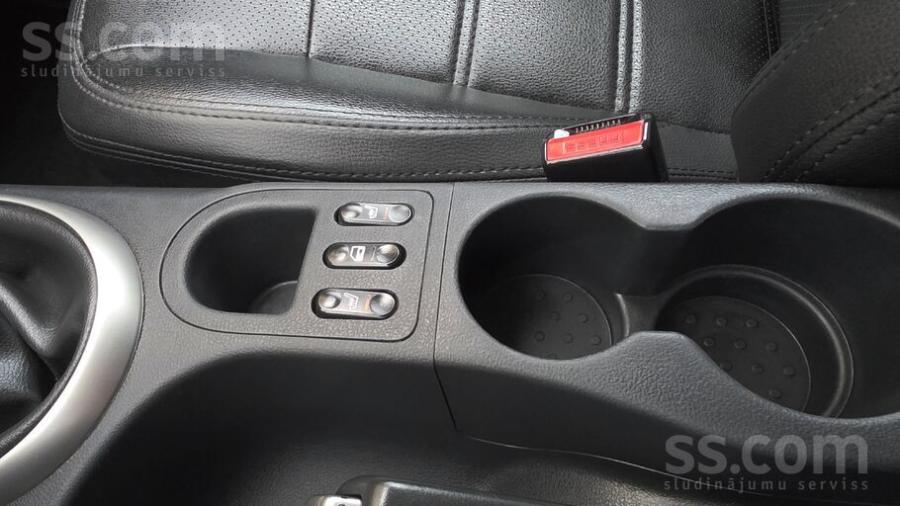 Dzeltens Nissan Qashqai 2011 Rīga, ar dzinēja tilpumu 1.60 L un nobraukumu 190 tūkst. km par 4600 €, foto 13 vietnē AUTOMOTO.COM.LV