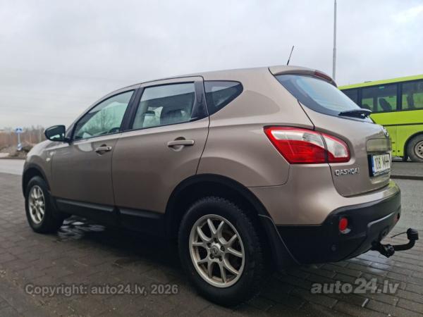 Dzeltens Nissan Qashqai 2012 Tallina, ar dzinēja tilpumu 1.60 L un nobraukumu 213 tūkst. km par 4777 €, foto 3 vietnē AUTOMOTO.COM.LV
