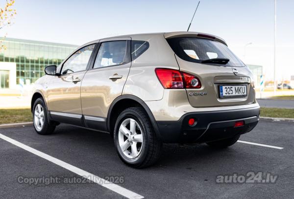 Dzeltens Nissan Qashqai 2007 Tallina, ar dzinēja tilpumu 2.00 L un nobraukumu 254 tūkst. km par 2999 €, foto 4 vietnē AUTOMOTO.COM.LV