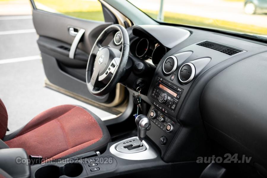 Dzeltens Nissan Qashqai 2007 Tallina, ar dzinēja tilpumu 2.00 L un nobraukumu 254 tūkst. km par 2999 €, foto 16 vietnē AUTOMOTO.COM.LV