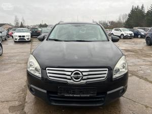 Black Nissan qashqai+2 2009 in Utena, with an engine capacity of 2.00 L and mileage of 272 thousand km for 4400 €, photo 2 on AUTOMOTO.COM.LV