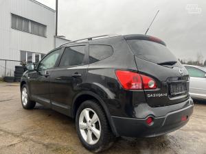 Black Nissan qashqai+2 2009 in Utena, with an engine capacity of 2.00 L and mileage of 272 thousand km for 4400 €, photo 5 on AUTOMOTO.COM.LV