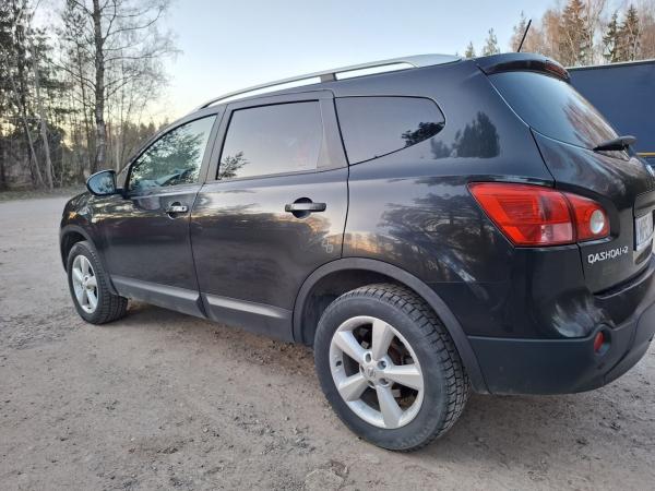 Melns Nissan qashqai+2 2009 Šauļi, ar dzinēja tilpumu 1.50 L un nobraukumu 350 tūkst. km par 3700 €, foto 4 vietnē AUTOMOTO.COM.LV