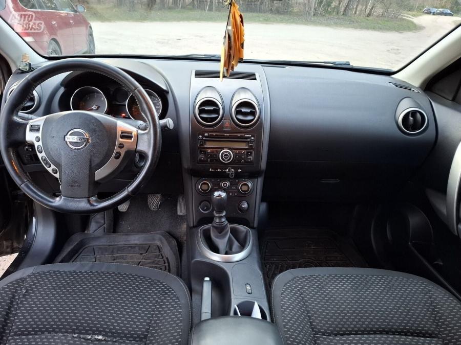 Black Nissan qashqai+2 2009 in Siauliai, with an engine capacity of 1.50 L and mileage of 350 thousand km for 3700 €, photo 16 on AUTOMOTO.COM.LV